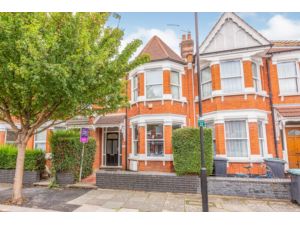 3 bedroom terraced house for sale in Cornwall Avenue, London, N22 7DA