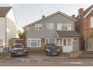 4 bedroom detached house for sale in Fishers Green Road, Stevenage, SG1 2PL