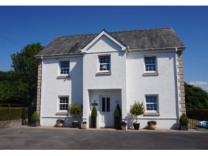 5 bedroom detached house for sale in Llansadwrn, Llanwrda, SA19 8HH