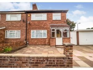 3 bedroom semi-detached house for sale in Sudbury Avenue, Wembley, HA0 3AP